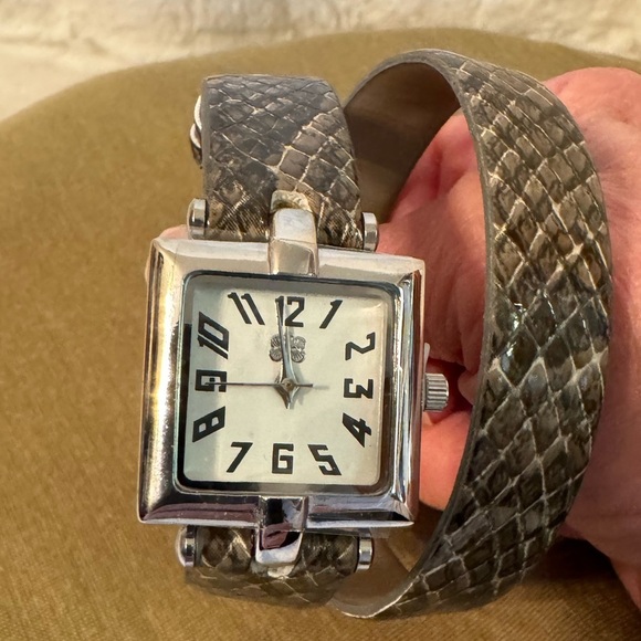 None | Accessories | Quartz Watch With Wrap Around Band Still Has Crown ...